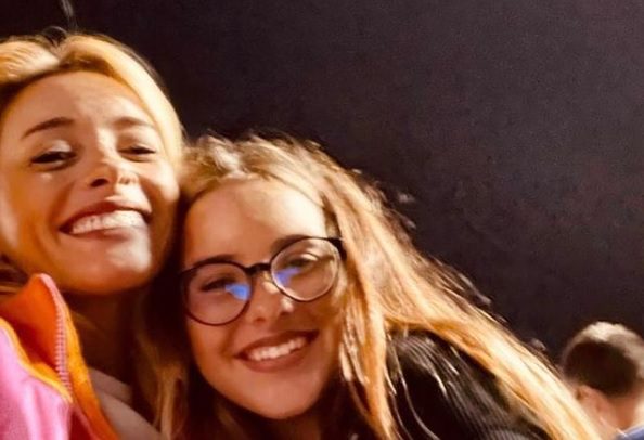 Marisa Liz congratula a filha pelo 15º aniversário