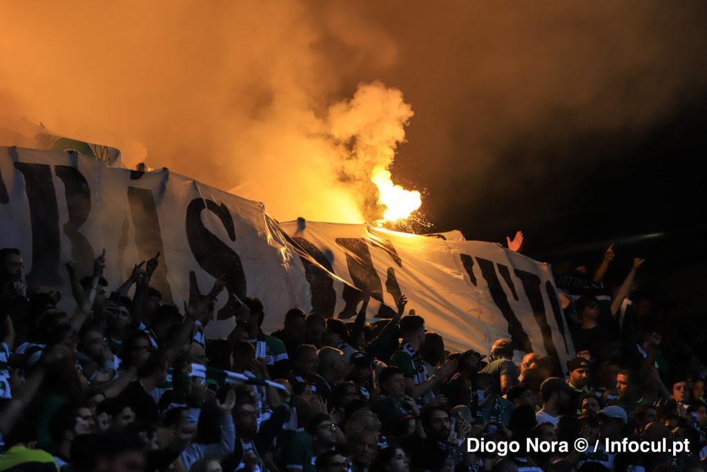Sporting -Benfica: Ambiente espectacular em Alvalade e com pirotecnia